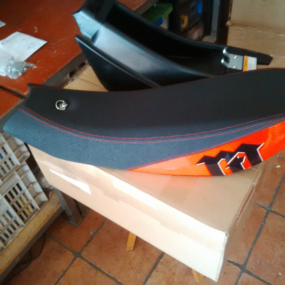 Montesa 4RT Single Seat Assy with Fuel Bottle | Montesa Cota 4RT ...