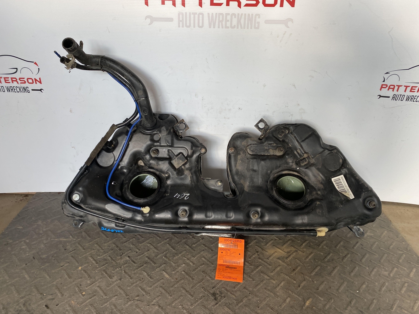 2007 MERCEDES C280 FUEL GAS TANK RESERVOIR | eBay