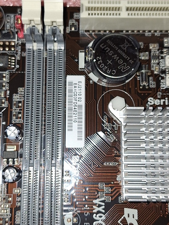 ECS VX900-I VIA Nano L2007 (1.6G, ) VIA VX900 Motherboard / Cpu combo ...