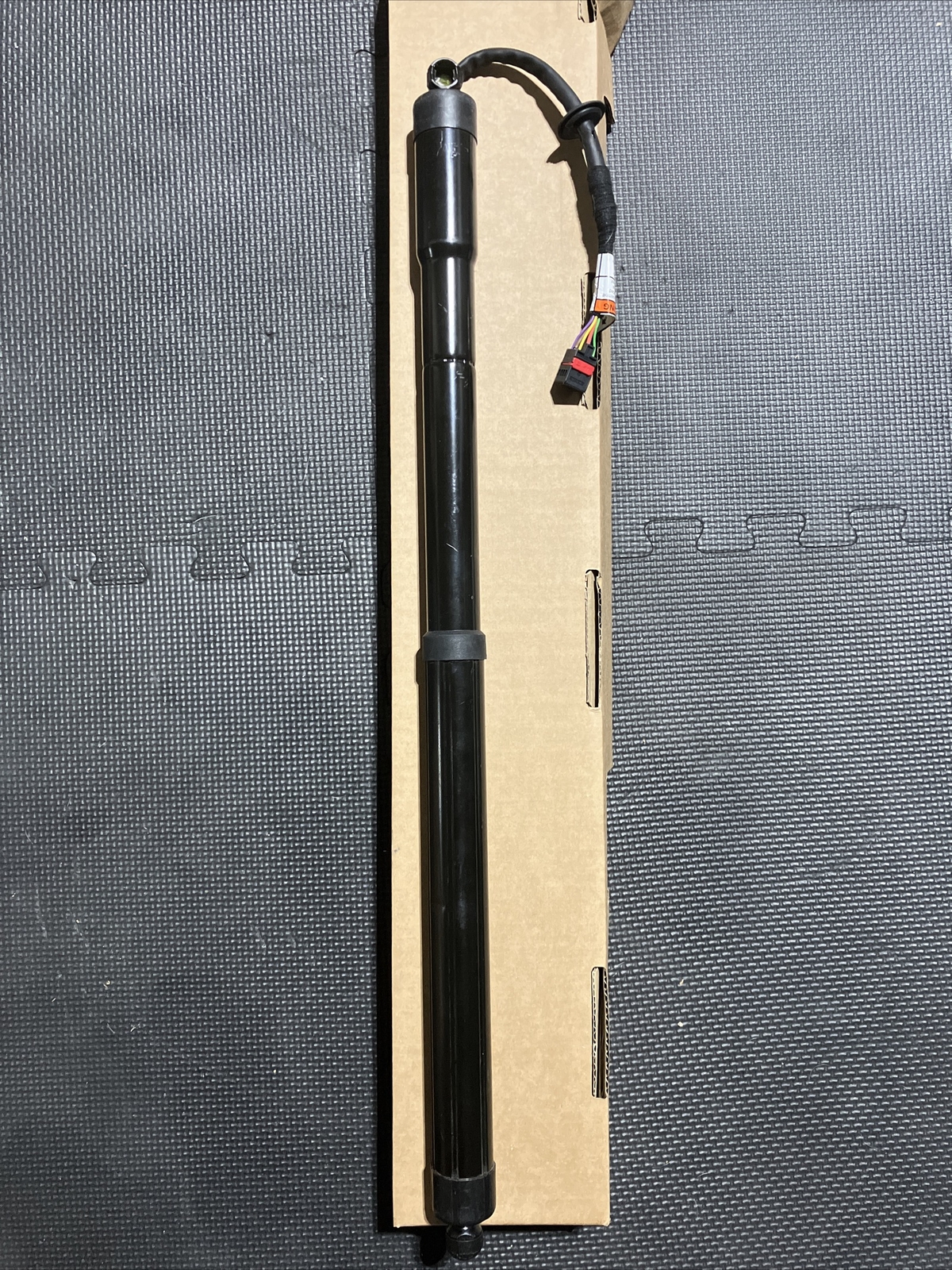 81771-B8100 - 2013-2019 Hyundai Santa Fe power liftgate strut | eBay