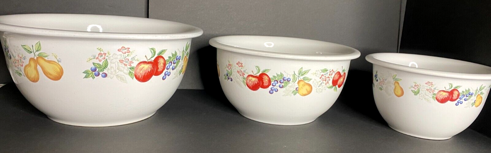 Vintage Corelle Mixing Bowls