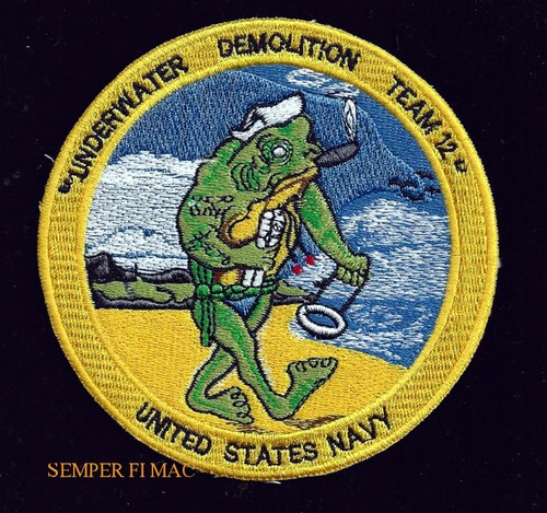 UDT Underwater Demolition Team 12 PATCH US NAVY SEAL VIETNAM PIN UP USS ...