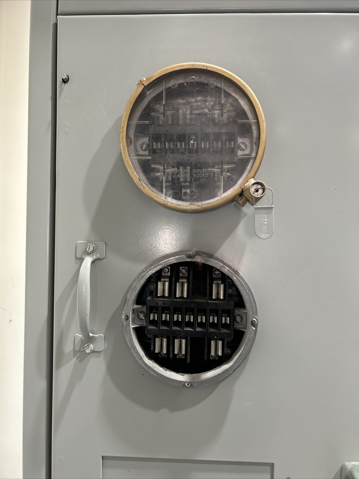 800 Amp , Meter Main With Pull Section 480/277 Seller Refurbished In ...