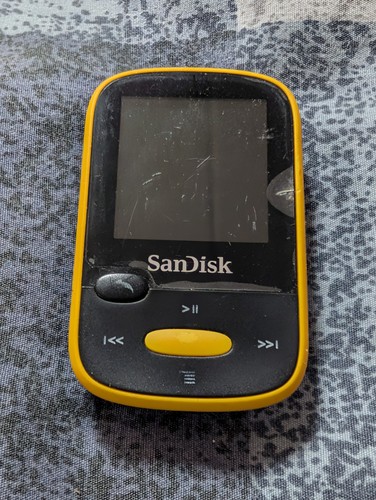 SanDisk Sansa Clip Sport 4GB Digital Media MP3 Player Yellow 🎵🔥 Used ...