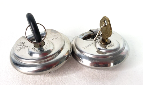2 Heavy Duty Locks Master Lock & Chateau Stainless Steel Disc Keyed ...