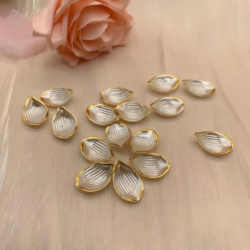 100pcs DIY Acrylic Flower Pendants Petal Charms Resin Hairpin Jewelry ...