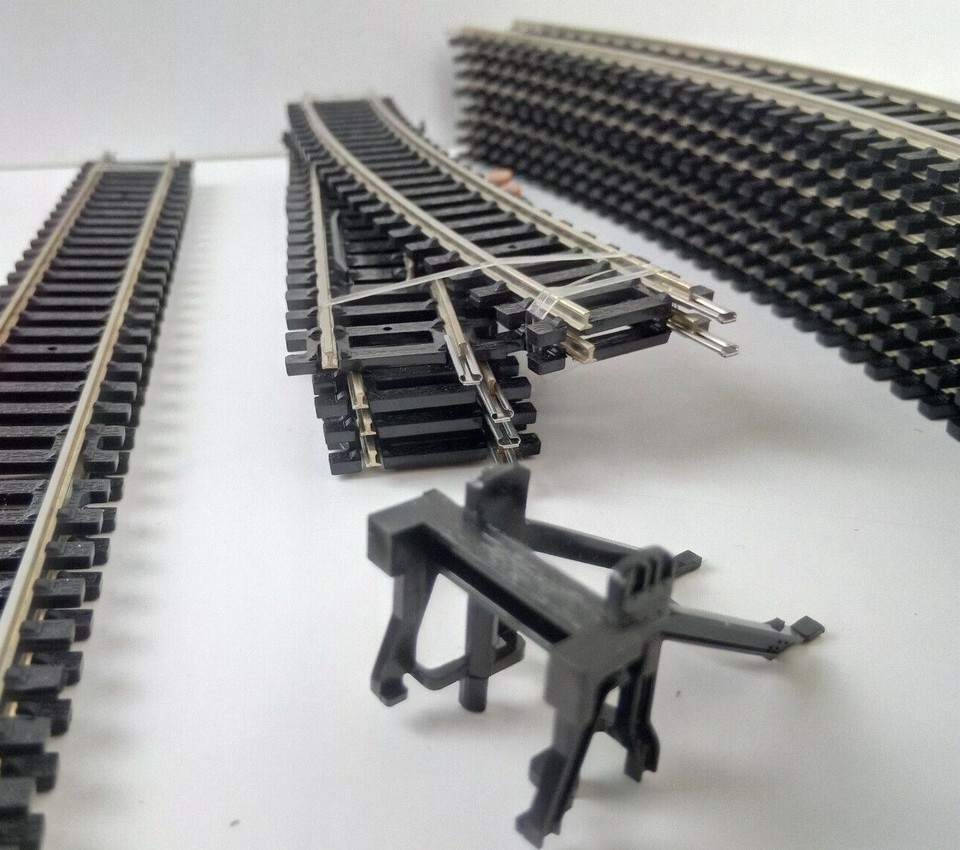 NEW Hornby OO Gauge Train Nickel Silver Rail Track 3rd Radius Oval ...