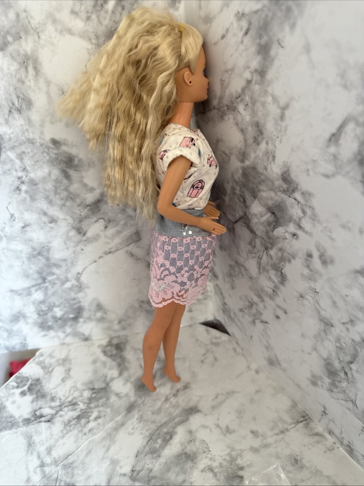 Vintage Feeling Fun Barbie Doll 1988 Mattel Blonde Crimped Hair With ...