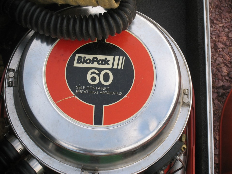 BioPak 60p 60 Minute Self contained Oxygen Breathing Apparatus ...