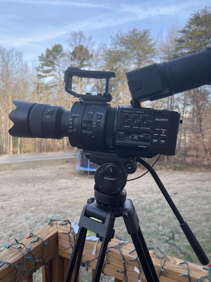 Sony FS700 Super 35mm Camera with Power Zoom Lens and Extras | eBay