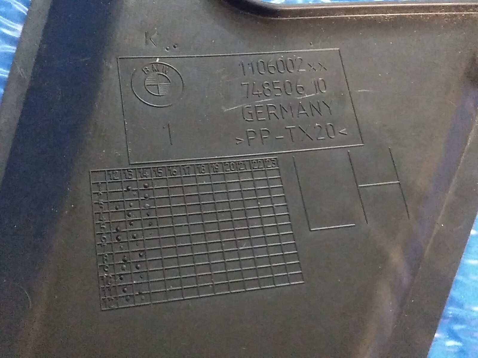 2011-2016 BMW 5 SERIES F10 FR. RH SIDE ENGINE BAY COVER TRIM OEM Part ...