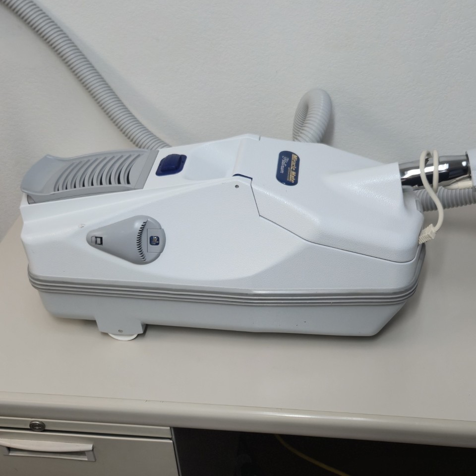 VINTAGE MIRACLE MATE PLATINUM METAL CANISTER VACUUM CLEANER "CLEAN" | eBay