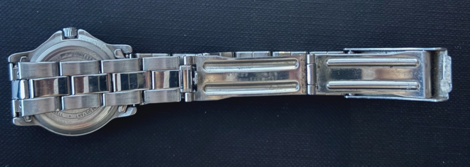 Timex Indiglo Ladies diver style analog watch 29mm case stainless steel ...