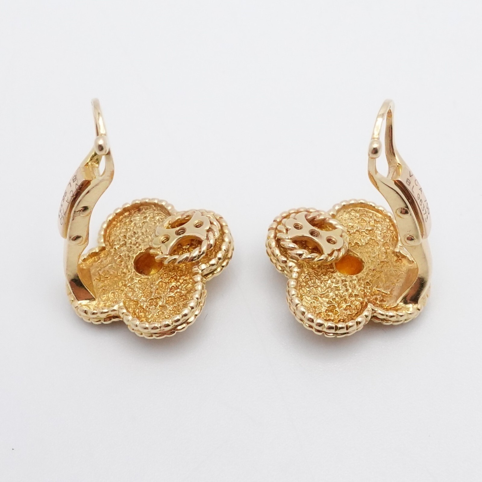 Van Cleef & Arpels Vintage Alhambra 18K Yellow Gold Clip On Omega Back ...