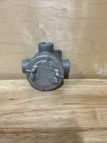 CROUSE HINDS Condulet EAB and EAJ Explosion proof Conduit Outlet Boxes ...