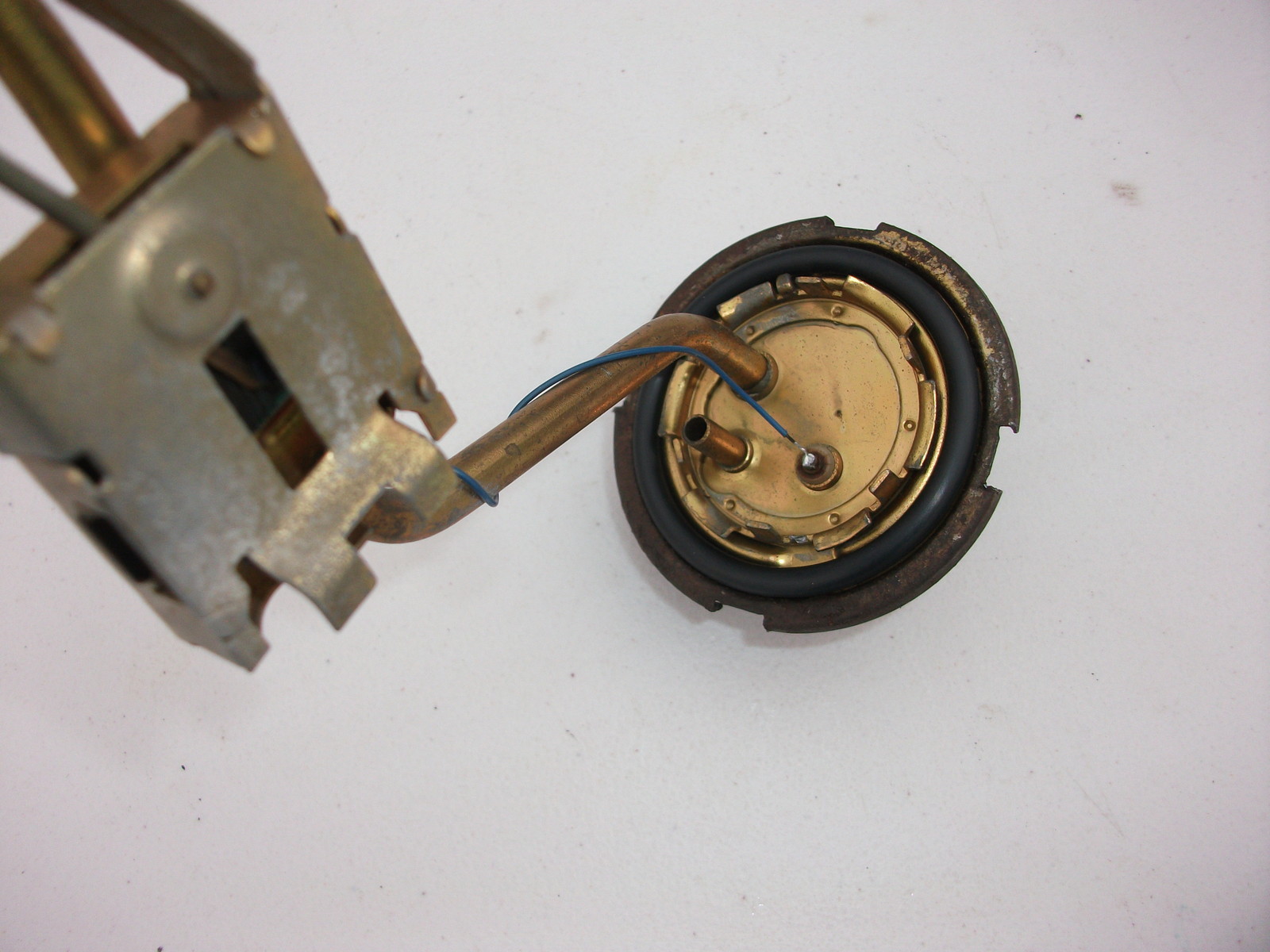 NEW FUEL GAUGE TANK SENDER UNIT SEAL O RING SUITS WB HOLDEN STATESMAN ...