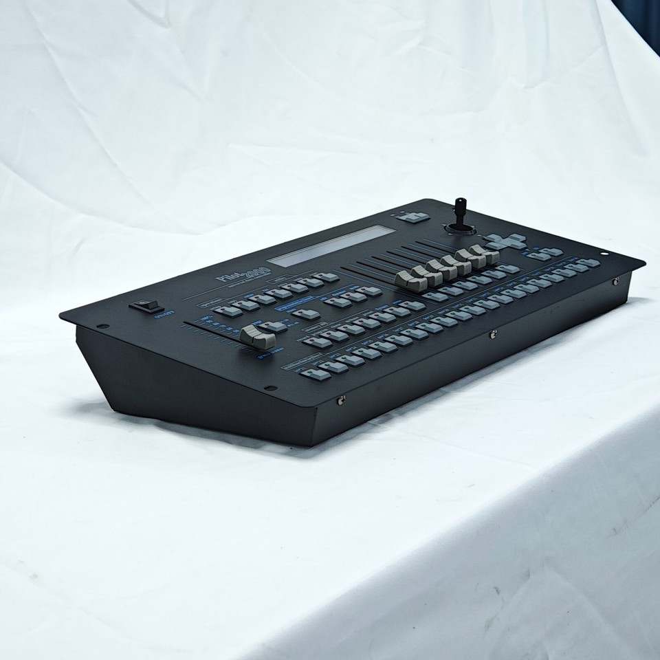 Pilot 2000 DMX Lighting Console Mixer Console Moving Par Light DMX ...