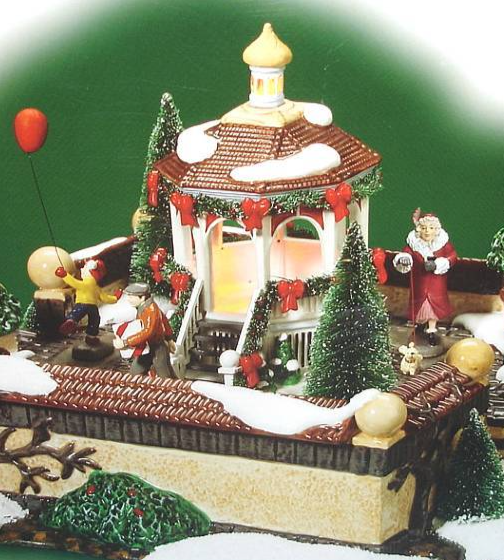 Dept 56 Lit Gazebo /Shoppers Classic Village Square Animated Accessory ...