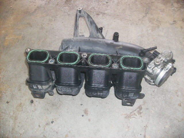 2014 FORD FOCUS Intake Manifold 2.0l cm5e-9424-be | eBay