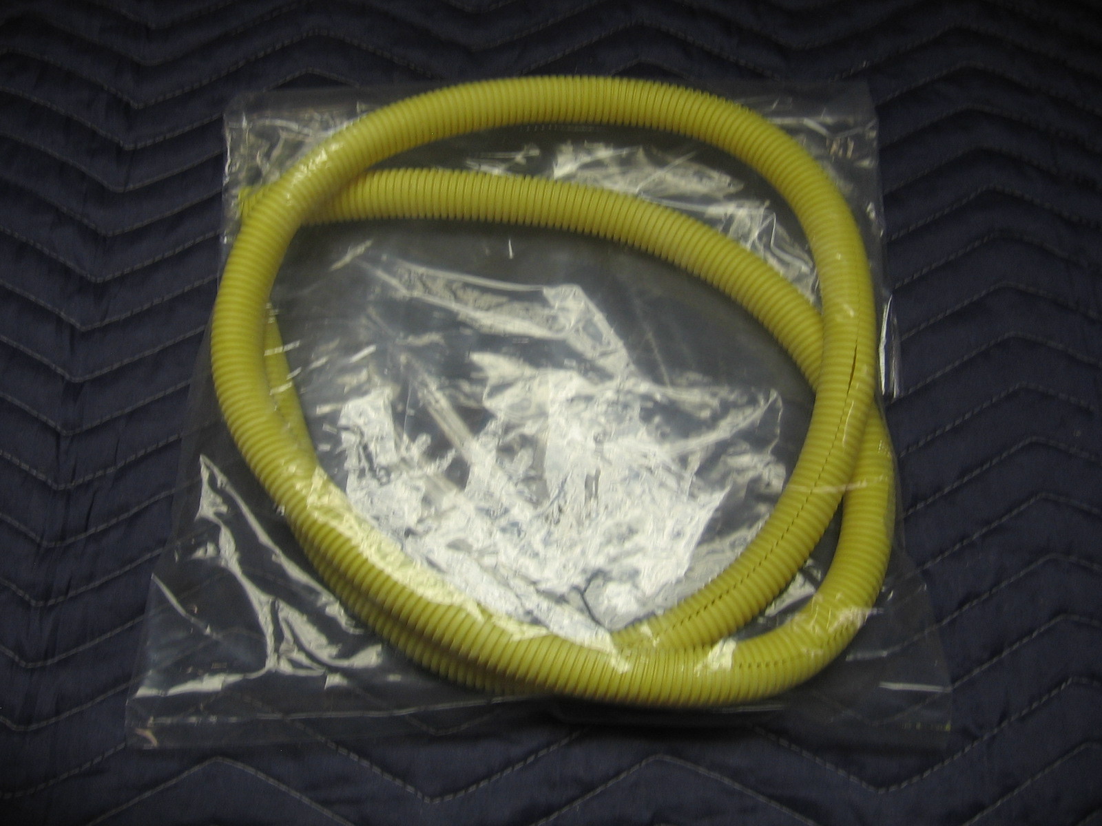 ADC/COMMSCOPE/ FGS-MFTY-5F / FIBERGUIDE / 7/8" FLEX TUBE / SLOTTED / 5 ...