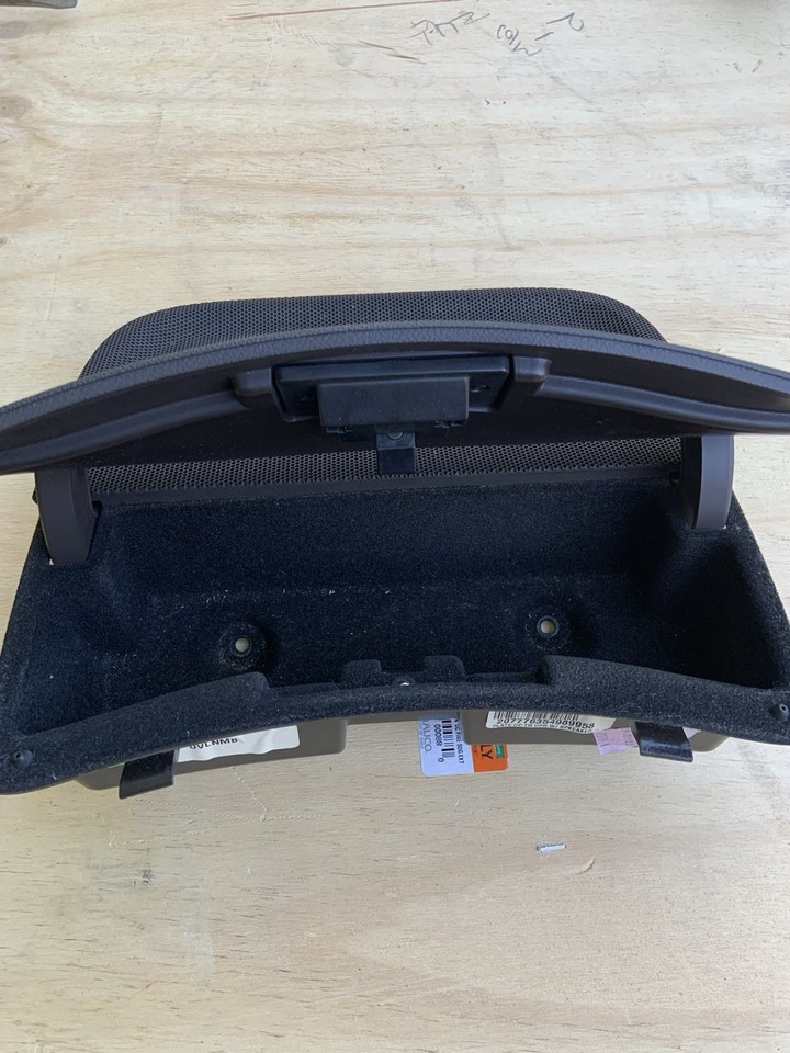 08-12 Buick Enclave Upper Dash Storage Compartment Tray Cubby BROWN ...