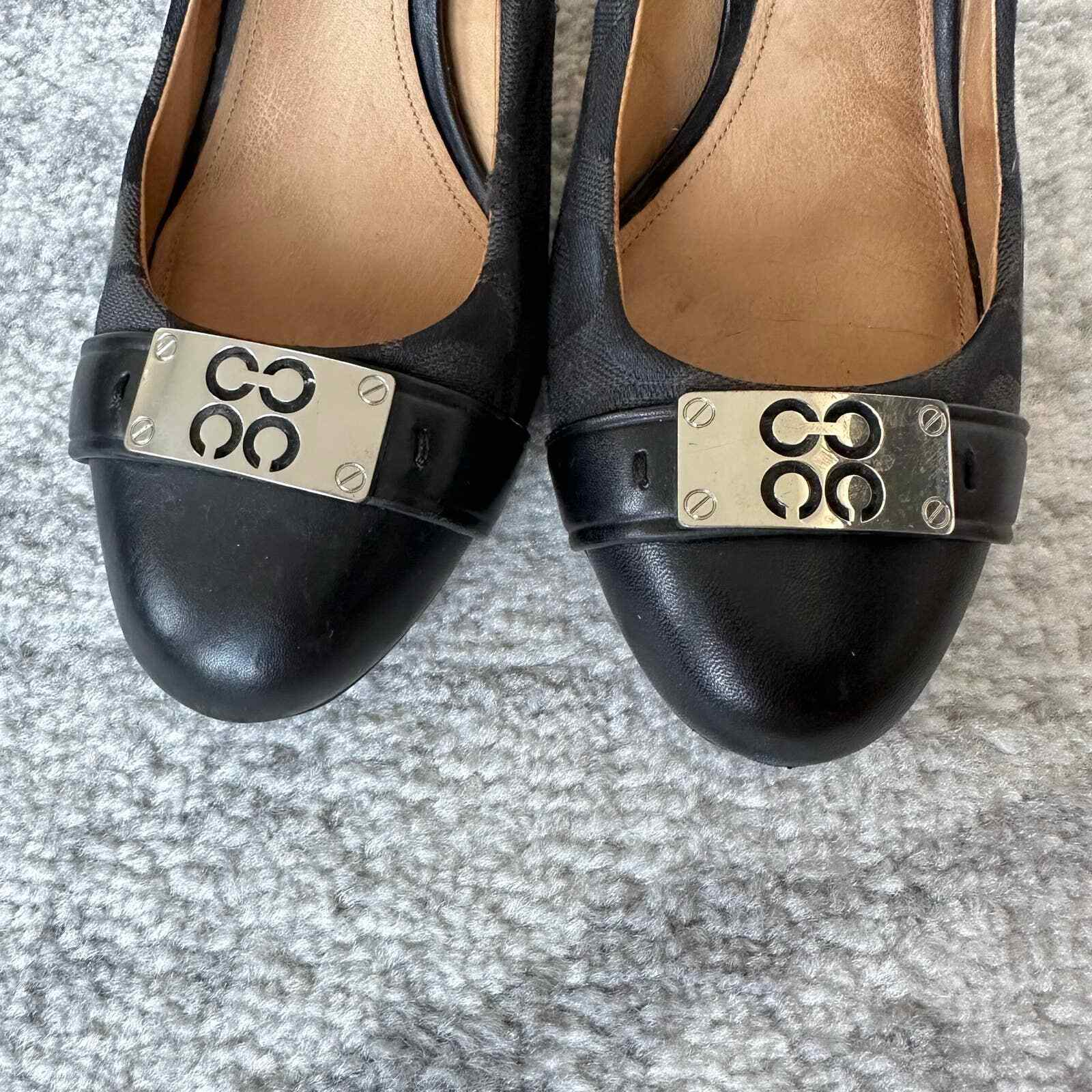 Coach Signature Whitney Classic Pumps Size 6.5 - Gem