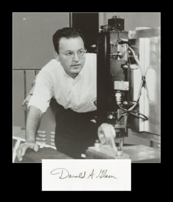 Donald A. Glaser (1926-2013) - Physicist - Signed card + Photo - 90s ...
