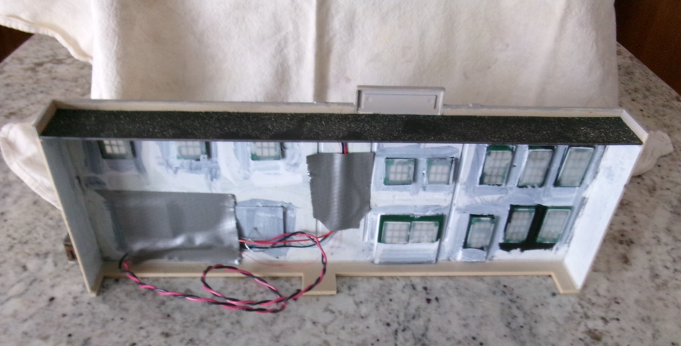 HO SCALE Train ArrowHead Ale Pre-Built & Painted, Pre-Lit with 2 LED ...