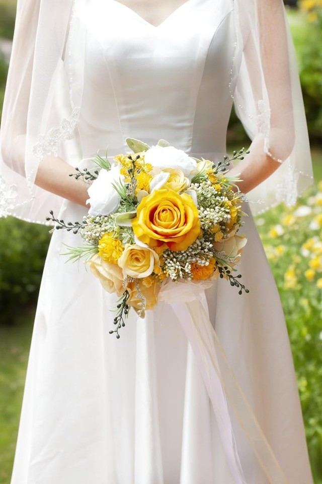 Yellow & White Wedding Bouquets for Bride Bridesmaids, Bridal Bouquet ...