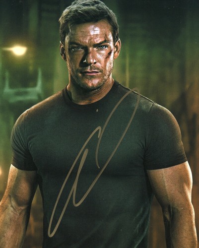 Autographed Alan Ritchson Reacher Hot 8 x 10 Photo Signed with COA | eBay