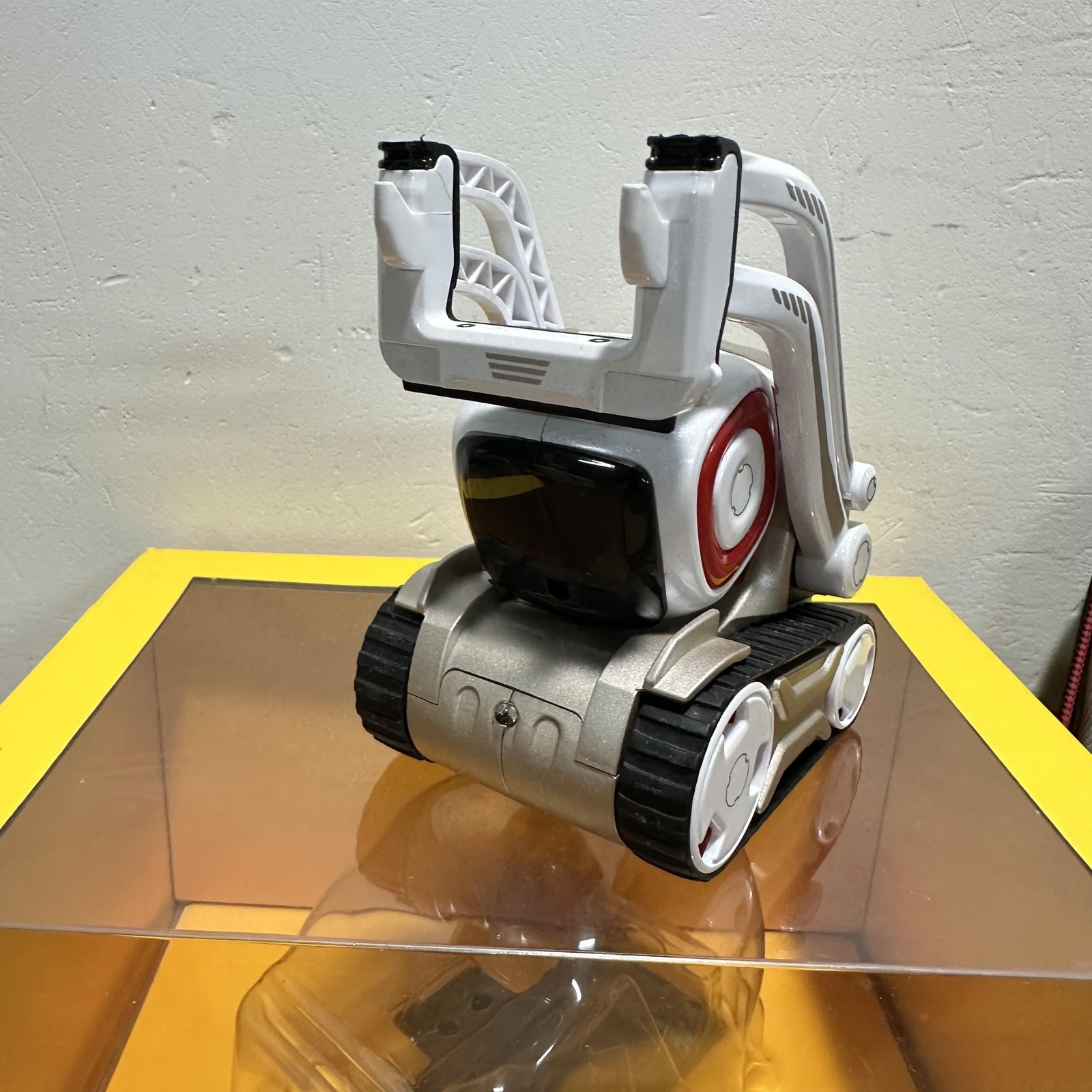 Anki Cozmo Robot with Original Box, Charger, 3 Power Cubes, Case STEM ...