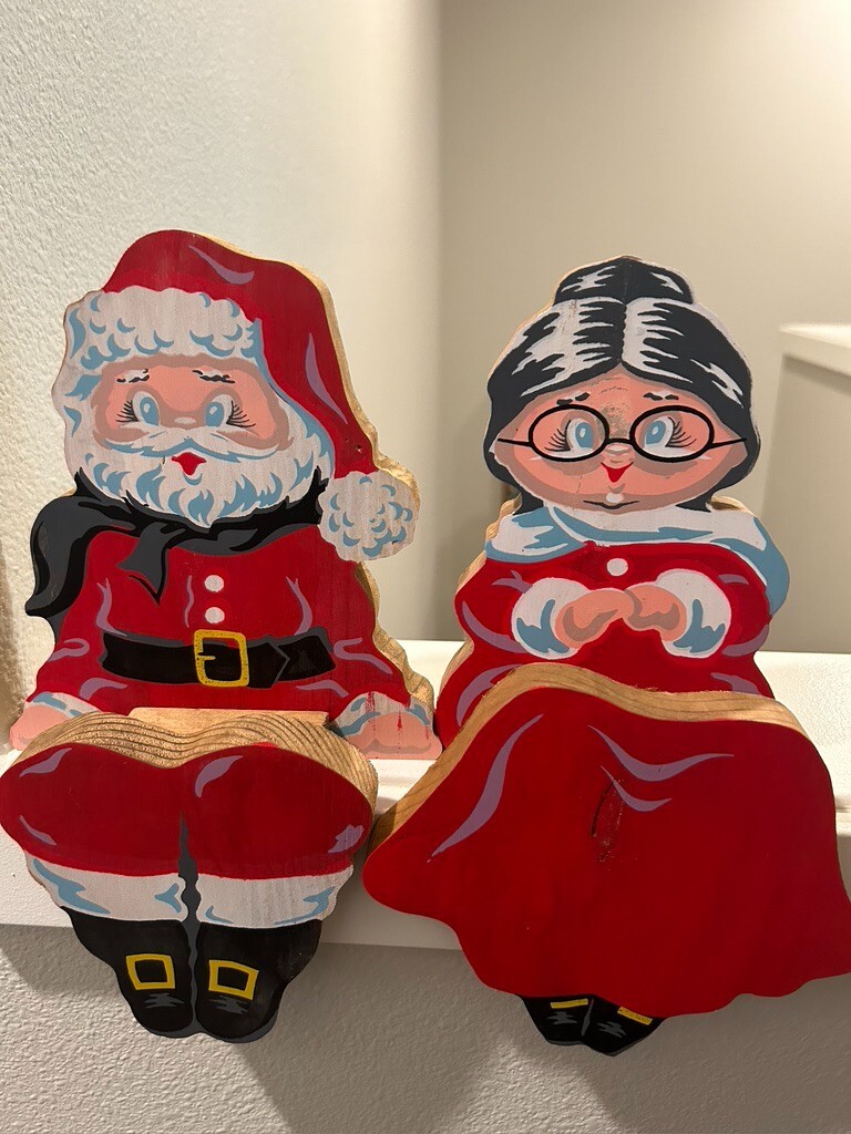 Vintage Mid Century Painted Wood Santa & Mrs. Claus Christmas Shelf ...