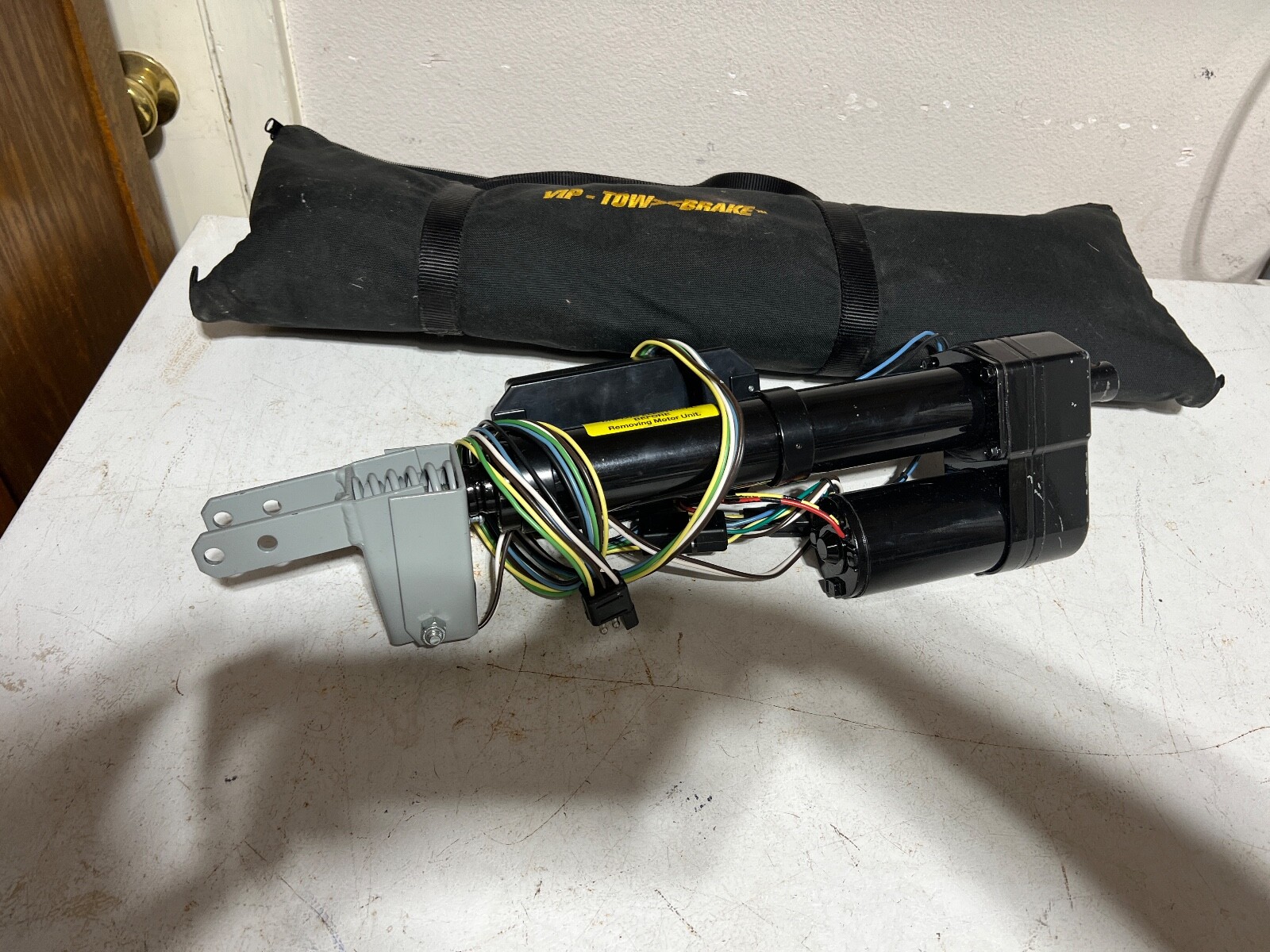 TOW BRAKE INTERNATIONAL VIP TOW BRAKE PRO Proportional RV Tow Car ...