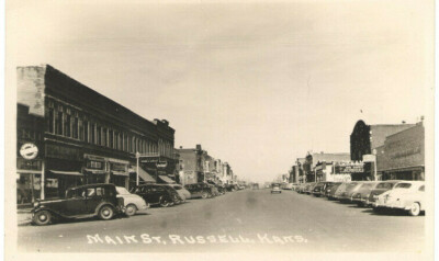 VINTAGE 1943 RUSSELL,KANSAS POSTCARD! MAIN STREET! DOWNTOWN! PHOTO ...