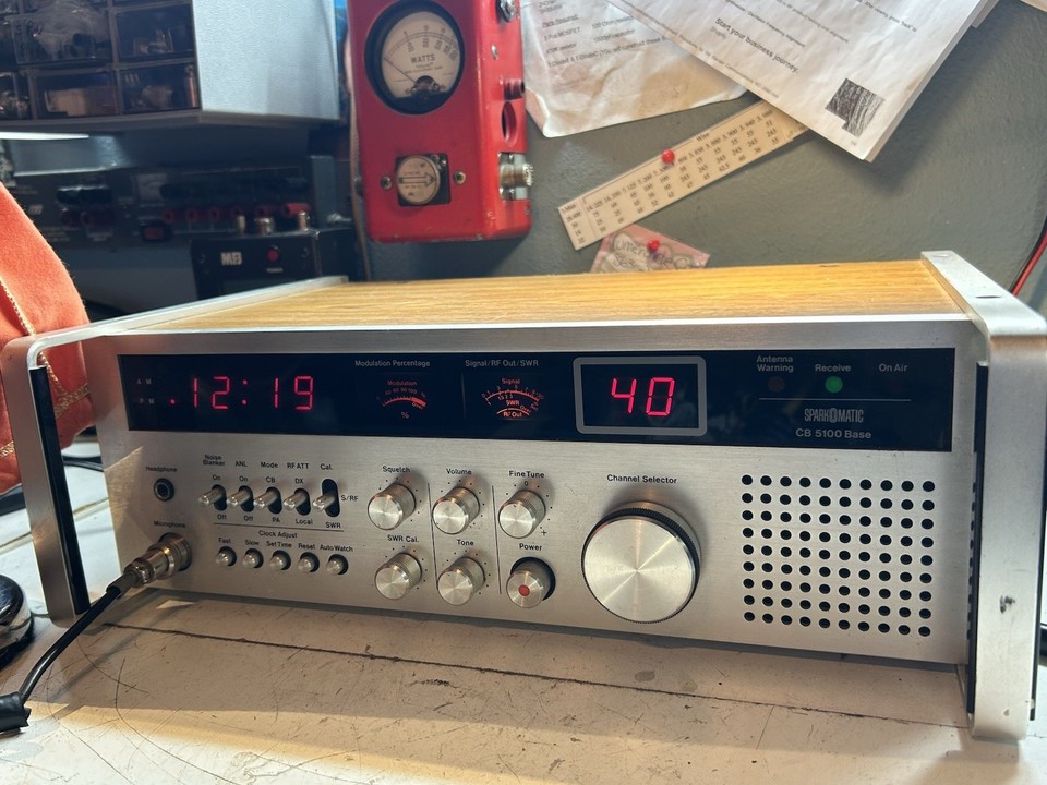 Sparkomatic CB 5100 Base Station CB Radio Silver Woodgrain 40 Channel ...