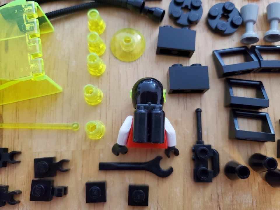 LEGO Classoc 6923 M-Tron Particle Ioniser (1990) Incomplete With Manual ...