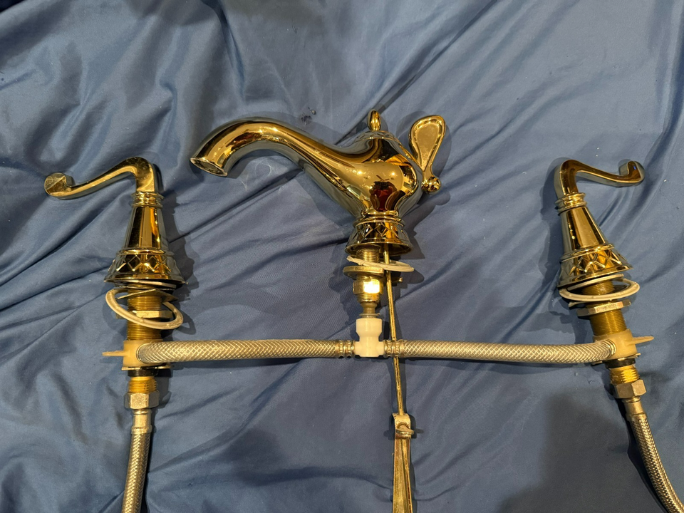 ROYAL ROOMS PORT ORLEANS RESORT Original Disney Prop ~ Aladdin Faucet ...