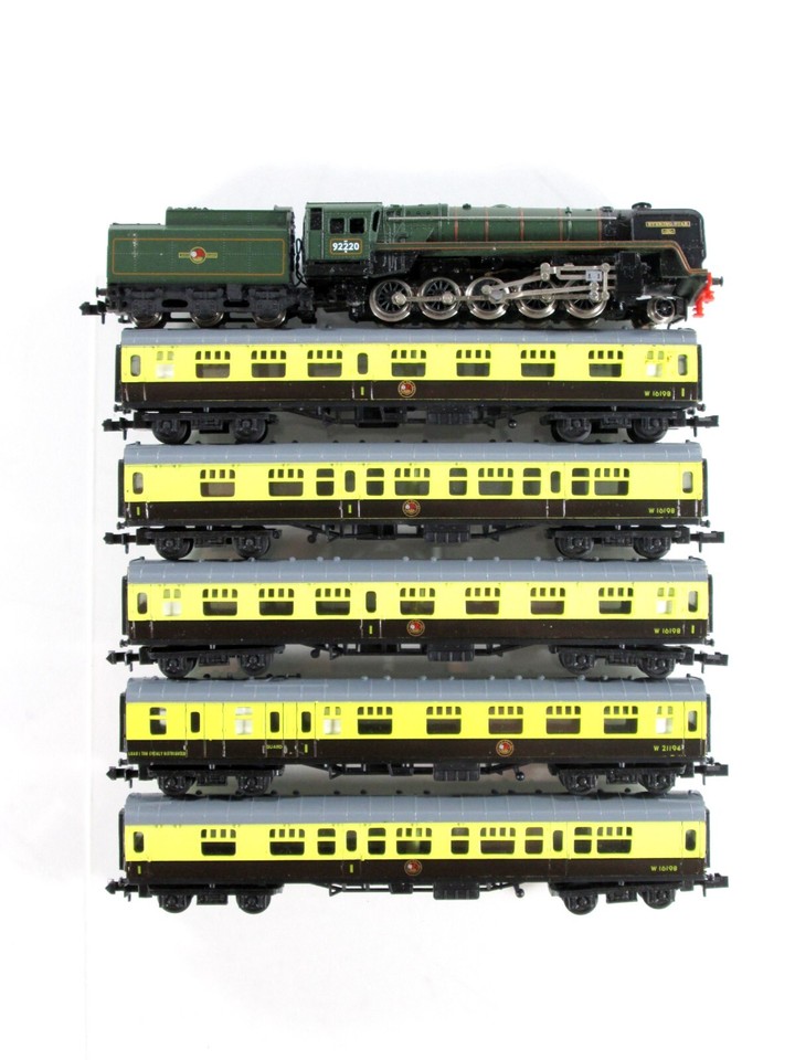 N Scale **EVENING STAR** Steam Locomotive, Passenger Set - Minitrix ...