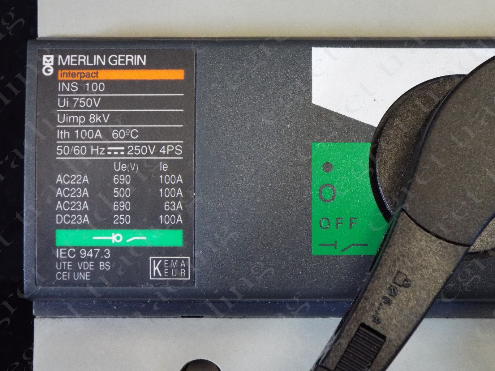 Merlin Gerin Schneider INS100 100Amp 4Pole Interpact switch ...