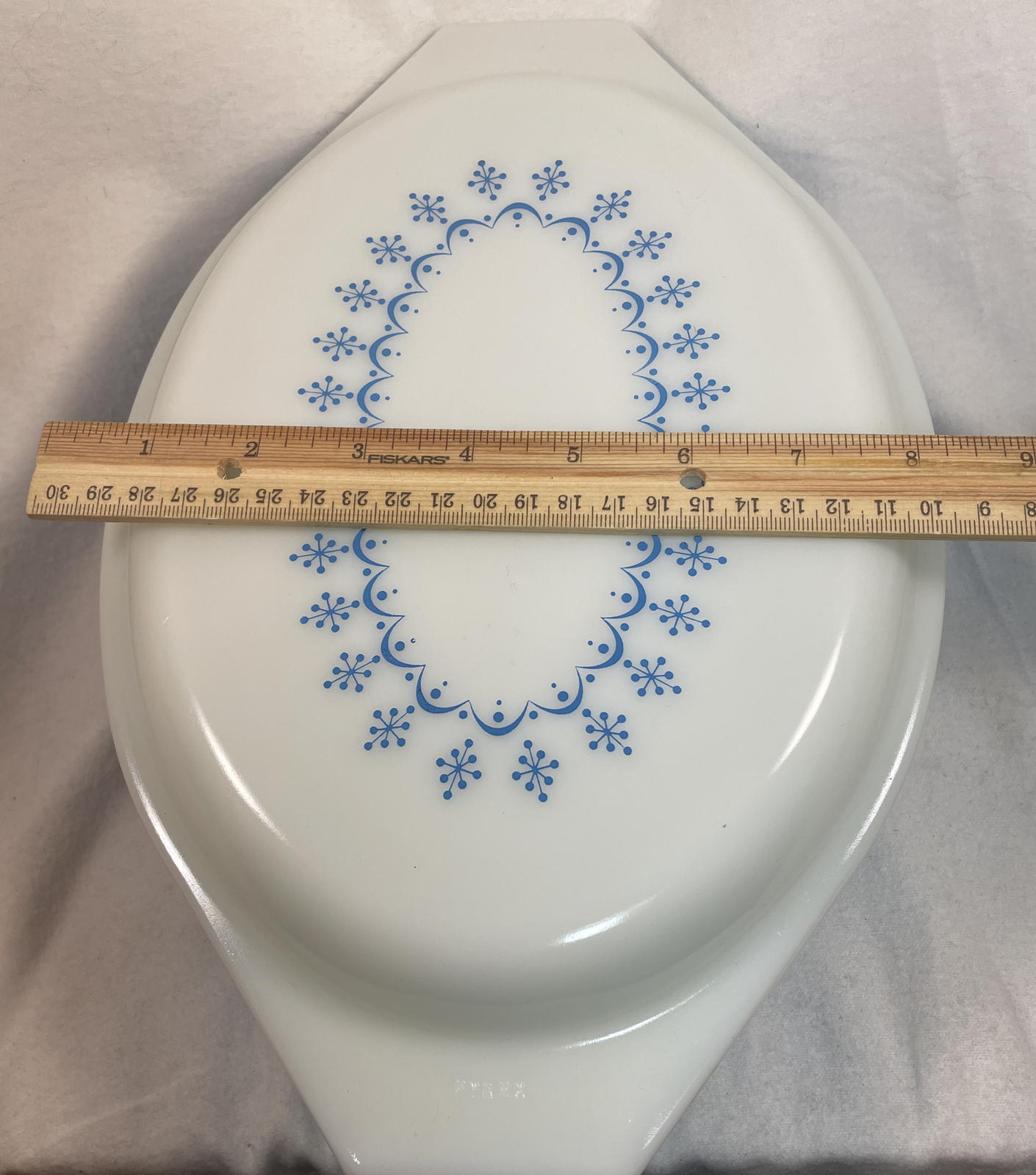 Vintage PYREX Snowflake Blue Garland 1 Qt. Divided Oval Casserole w ...