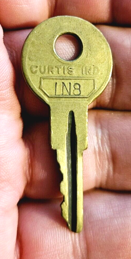 Vintage CURTIS IND IN8 Key sure to be A prized possession for years to ...