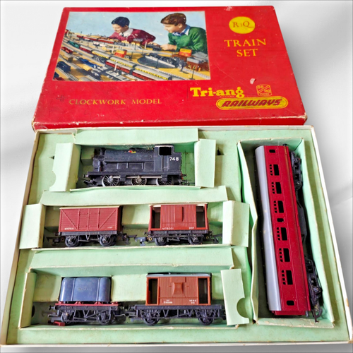 Vintage Hornby Tri-ang Railways Clockwork Model R3Q Train Set 1960s ...