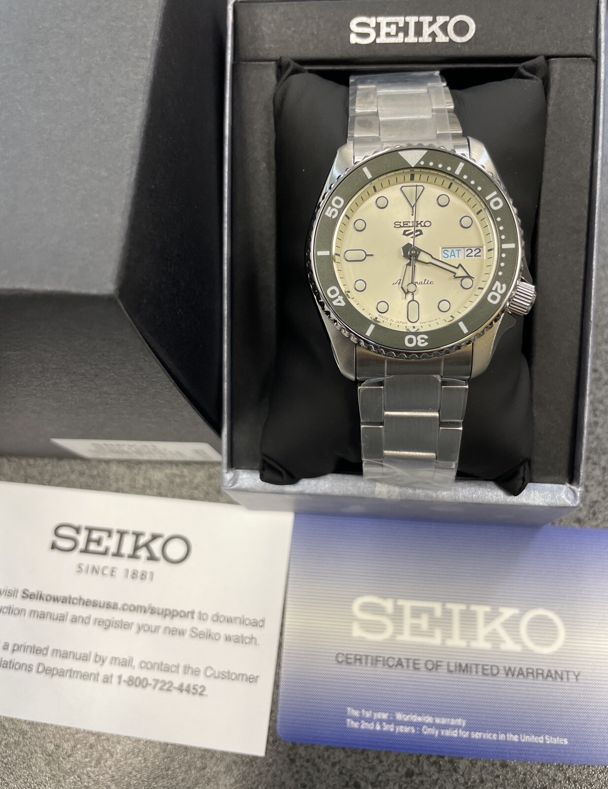 Seiko 5 Five Sports SRPK31 Automatic Mid Size Watch beige Dial Made ...
