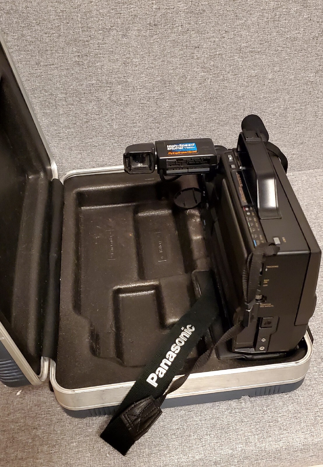 Panasonic PV-320 VHS Omnimovie VHS HQ Video Camera Vintage With ...