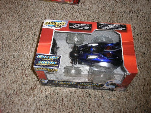 NEW Sealed Fast Lane R/C Cyclone Speedster Remote Control Stunt Car ...