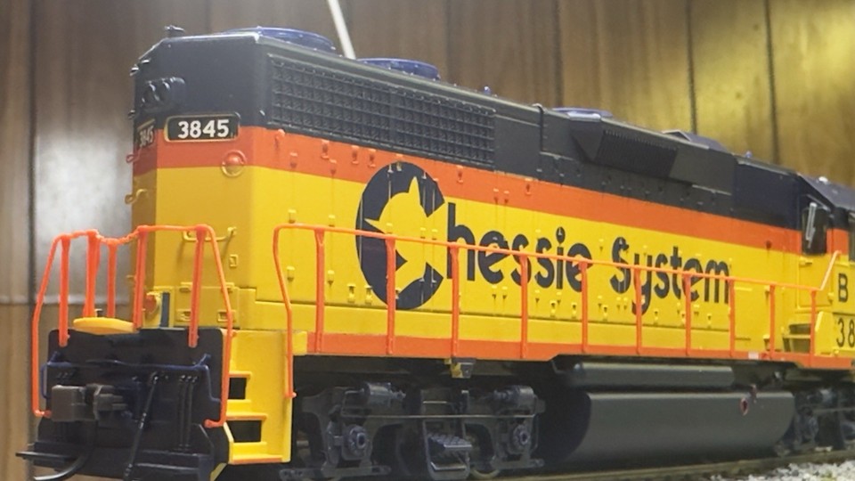 HO ATLAS MASTER GP38 C&O B&O CHESSIE SYSTEM DIESEL LOCOMOTIVE DCC #3845 ...