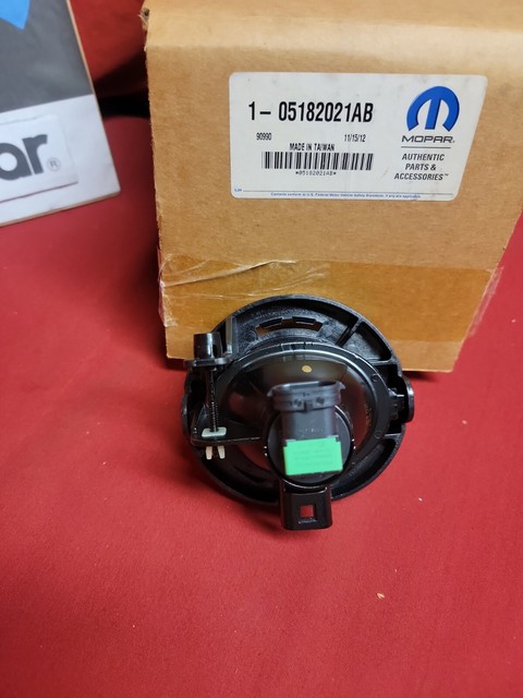 Fog Light Mopar 5182021AB for sale online | eBay