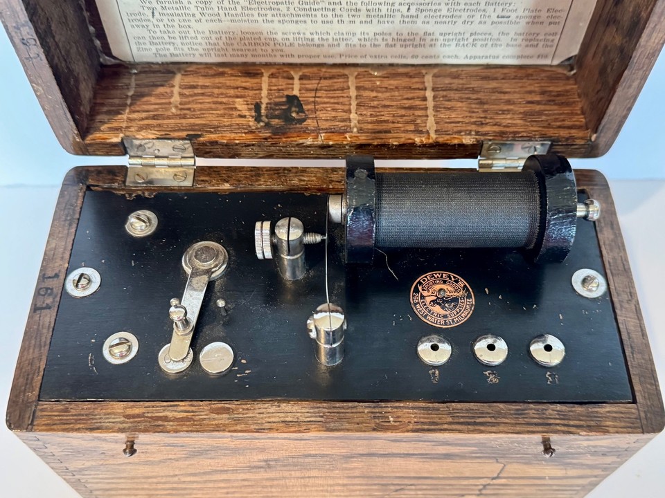 Antique Dewey's Medical Apparatus Electrotherapy Quack Device Oak Case ...