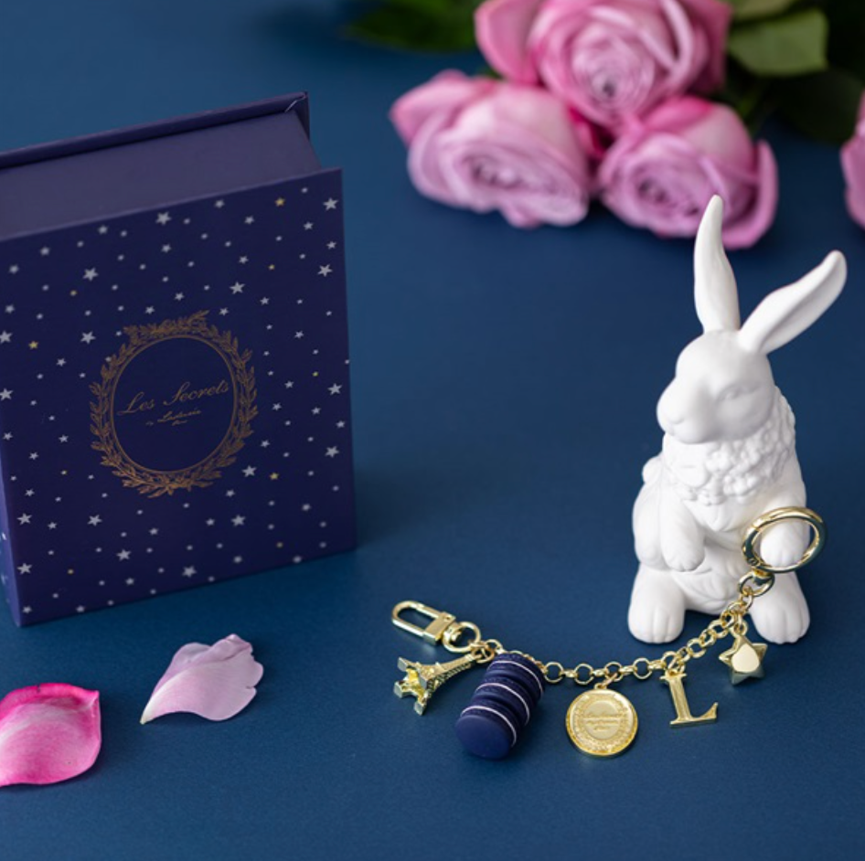 2023 LADUREE Keychain Bag Charm Eiffel Tower Macaron Mille et Une Nuits ...