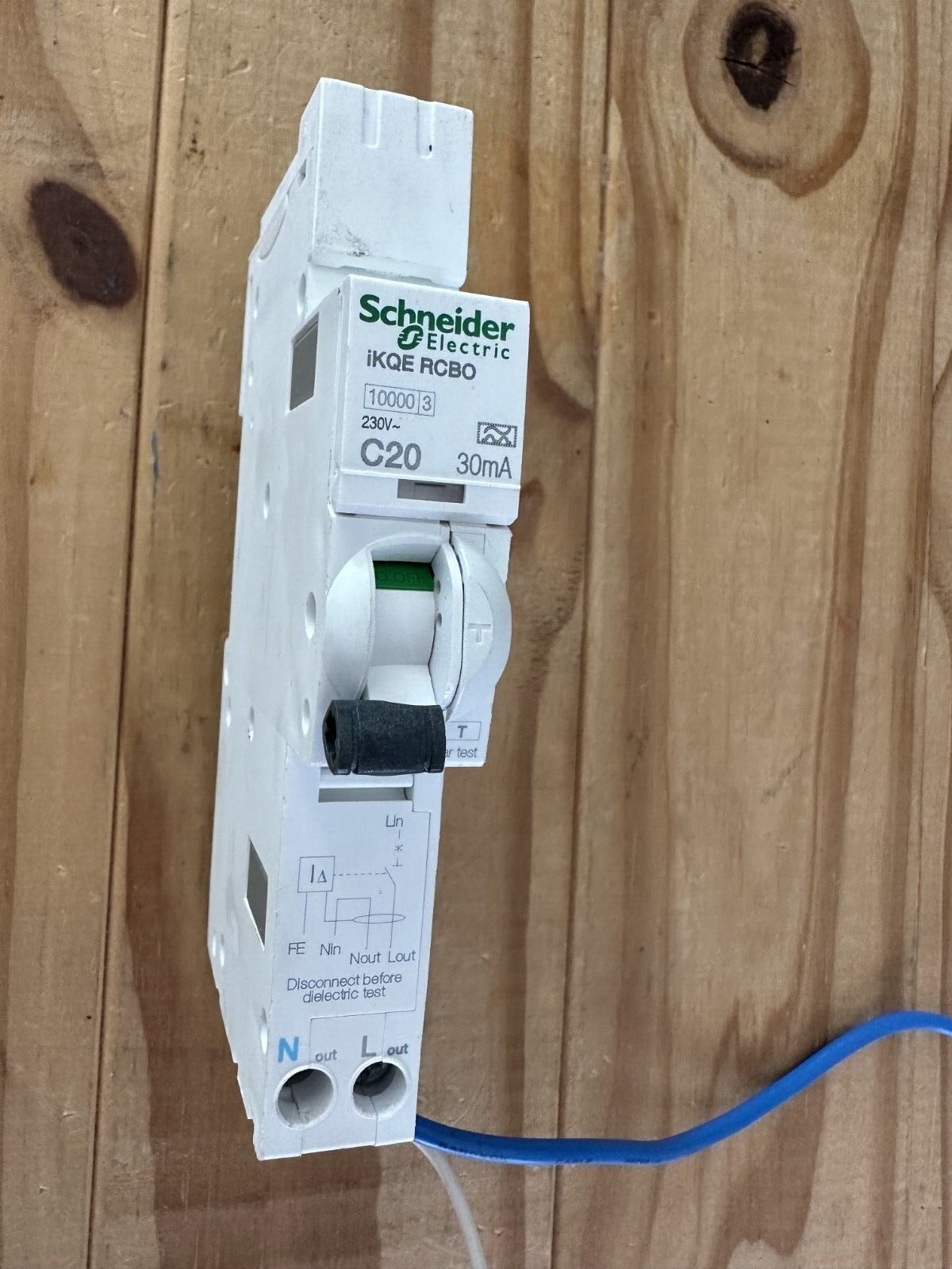 Schneider iKQE SQOR iKQ KQE RCBO 6a 10a 16a 20a 32a 40a 45a Type B C ...